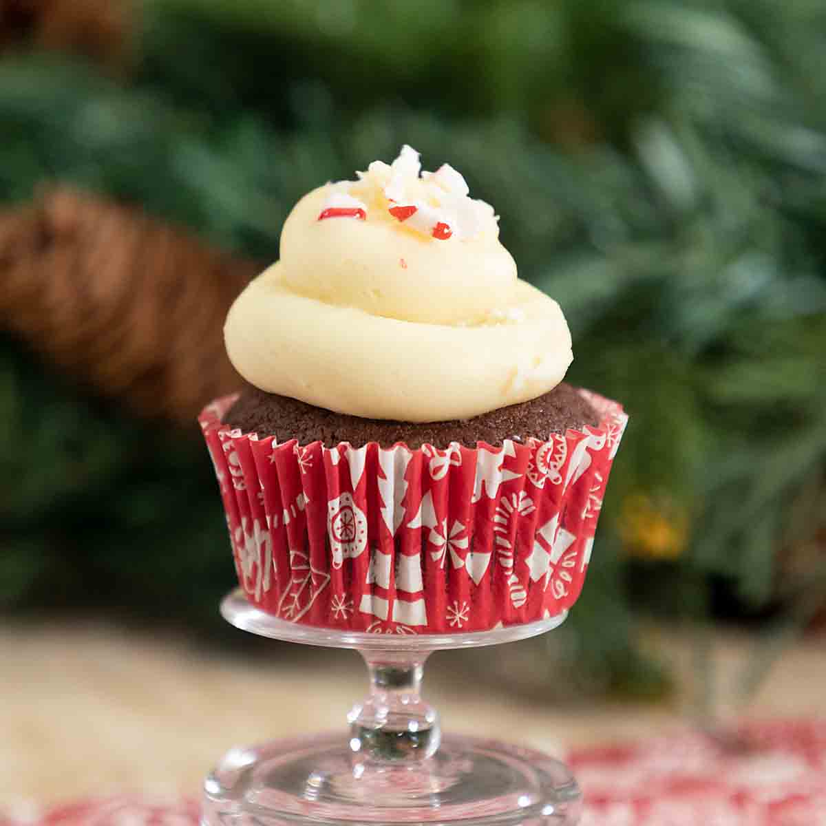 Sugar Free Chocolate Cupcakes with Mint Buttercream – Art of Natural Living